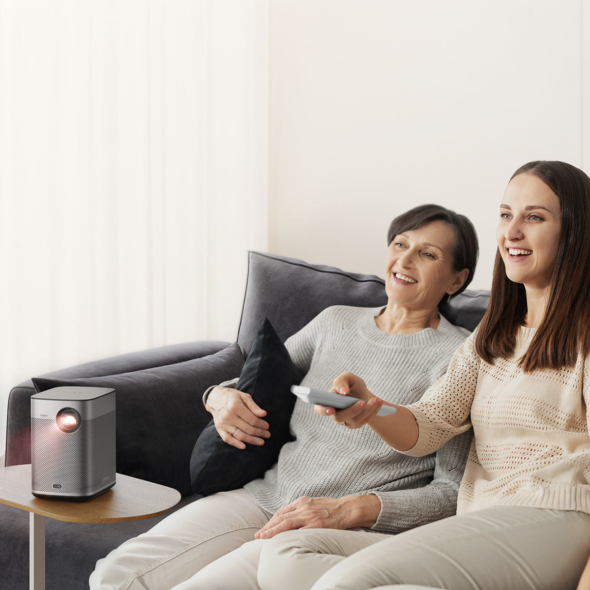 Smart Projectors for Family Entertainment | XGIMI